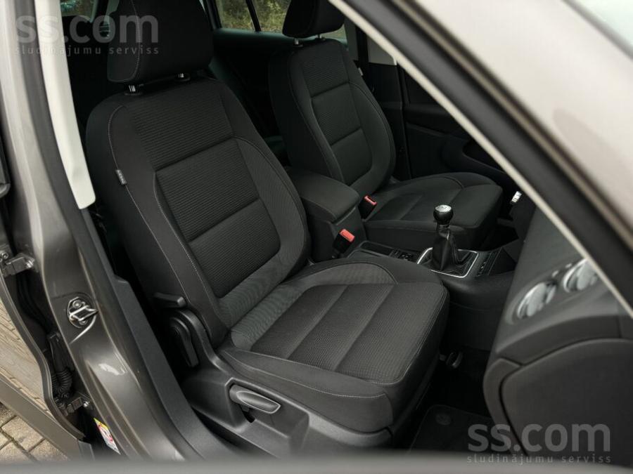Grey Volkswagen Tiguan 2010 in Jurmala, with an engine capacity of 1.40 L and mileage of 0 thousand km for 7950 €, photo 8 on AUTOMOTO.COM.LV