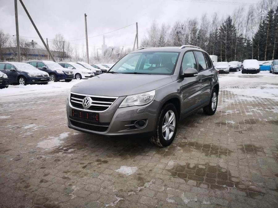 Pelēks Volkswagen Tiguan 2010 Radviliškis, ar dzinēja tilpumu 1.40 L un nobraukumu 229 tūkst. km par 5350 €, foto 1 vietnē AUTOMOTO.COM.LV
