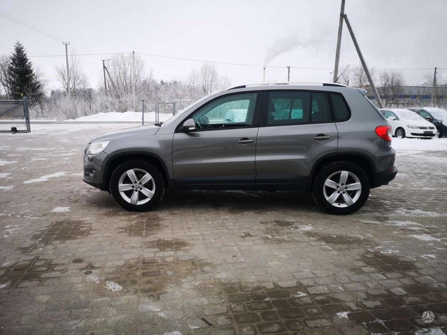 Pelēks Volkswagen Tiguan 2010 Radviliškis, ar dzinēja tilpumu 1.40 L un nobraukumu 229 tūkst. km par 5350 €, foto 2 vietnē AUTOMOTO.COM.LV