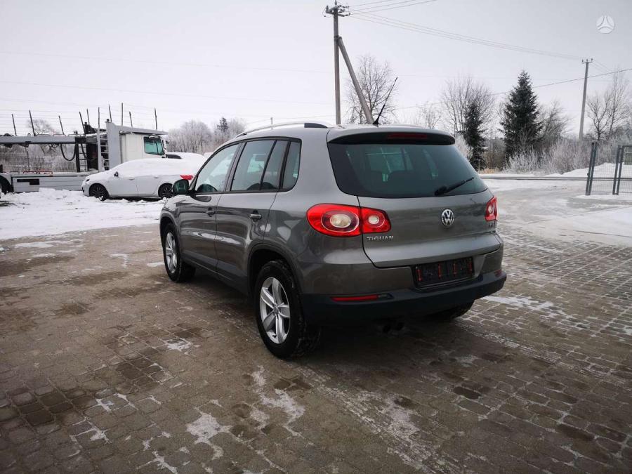Pelēks Volkswagen Tiguan 2010 Radviliškis, ar dzinēja tilpumu 1.40 L un nobraukumu 229 tūkst. km par 5350 €, foto 3 vietnē AUTOMOTO.COM.LV