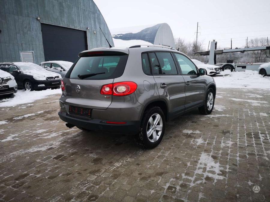 Pelēks Volkswagen Tiguan 2010 Radviliškis, ar dzinēja tilpumu 1.40 L un nobraukumu 229 tūkst. km par 5350 €, foto 6 vietnē AUTOMOTO.COM.LV