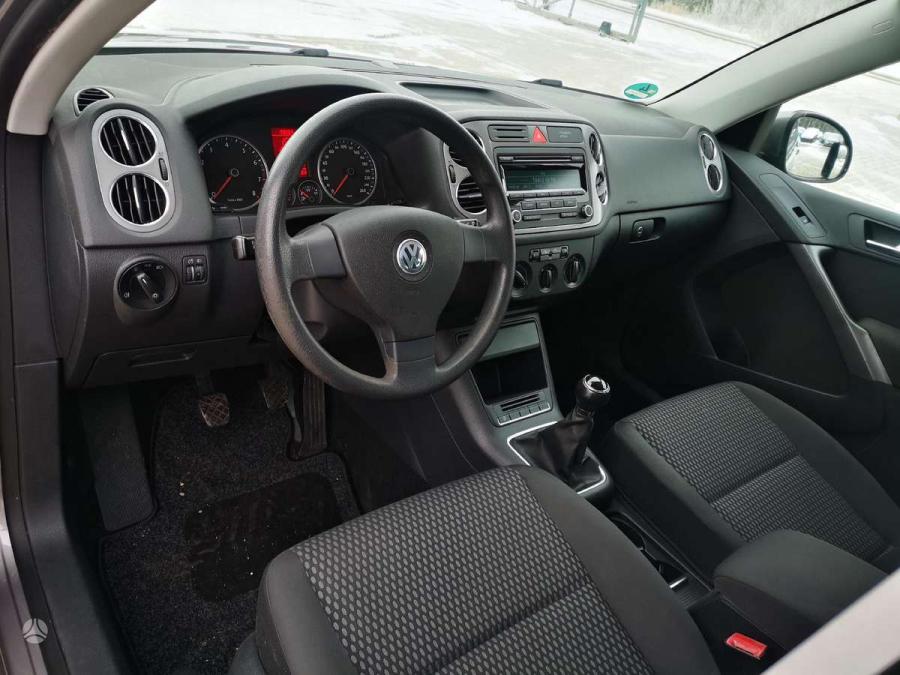 Pelēks Volkswagen Tiguan 2010 Radviliškis, ar dzinēja tilpumu 1.40 L un nobraukumu 229 tūkst. km par 5350 €, foto 11 vietnē AUTOMOTO.COM.LV