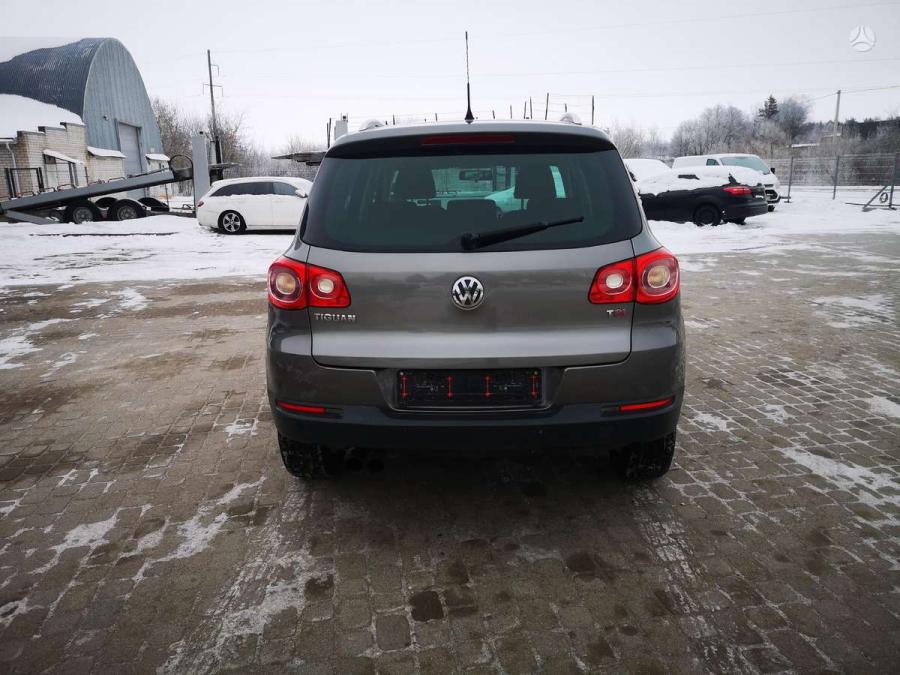 Pelēks Volkswagen Tiguan 2010 Radviliškis, ar dzinēja tilpumu 1.40 L un nobraukumu 229 tūkst. km par 5350 €, foto 15 vietnē AUTOMOTO.COM.LV