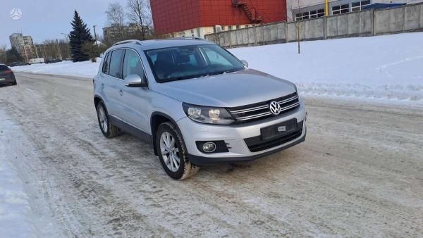 Pelēks Volkswagen Tiguan 2012 Kėdainiai, ar dzinēja tilpumu 1.40 L un nobraukumu 208 tūkst. km par 6500 €, foto 9 vietnē AUTOMOTO.COM.LV