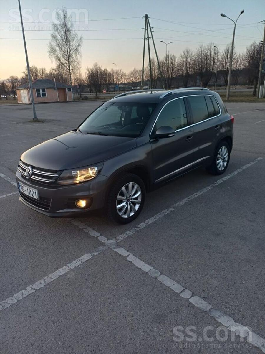 Pelēks Volkswagen Tiguan 2012 Ogre, ar dzinēja tilpumu 2.00 L un nobraukumu 220 tūkst. km par 8950 €, foto 3 vietnē AUTOMOTO.COM.LV