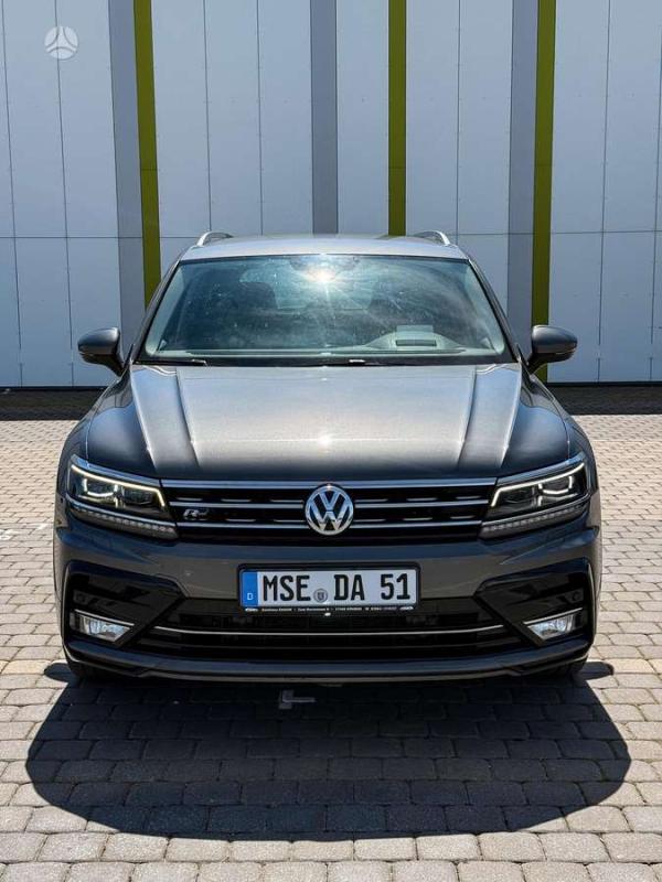 Grey Volkswagen Tiguan 2017 in Raseiniai, with an engine capacity of 2.00 L and mileage of 247 thousand km for 15600 €, photo 4 on AUTOMOTO.COM.LV