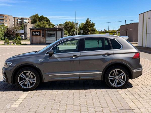 Grey Volkswagen Tiguan 2017 in Raseiniai, with an engine capacity of 2.00 L and mileage of 247 thousand km for 15600 €, photo 7 on AUTOMOTO.COM.LV