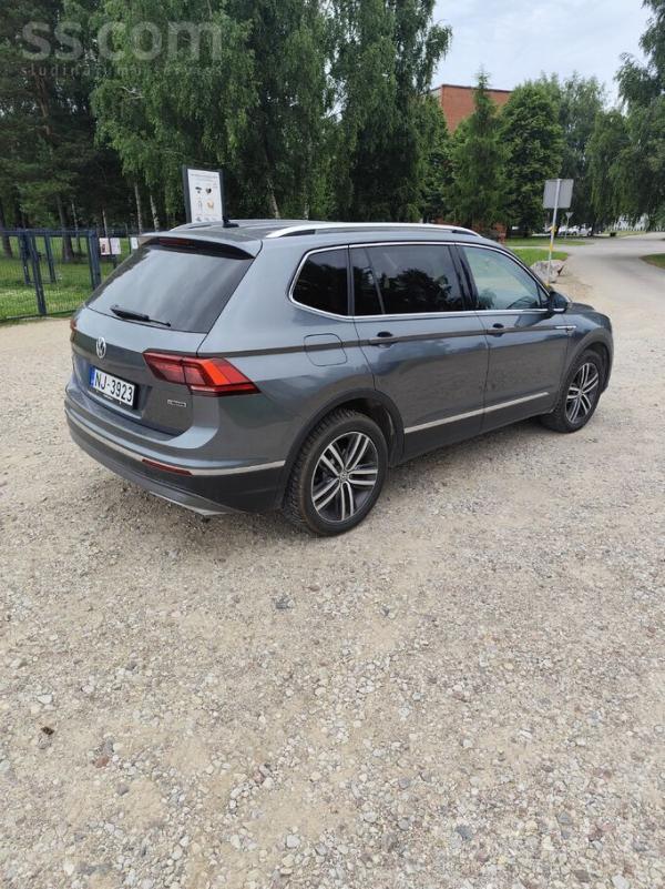 Pelēks Volkswagen Tiguan 2020 Kuldīga, ar dzinēja tilpumu 2.00 L un nobraukumu 171 tūkst. km par 19950 €, foto 3 vietnē AUTOMOTO.COM.LV