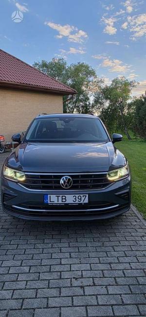 Grey Volkswagen Tiguan 2021 in Taurage, with an engine capacity of 1.50 L and mileage of 76 thousand km for 22000 €, photo 6 on AUTOMOTO.COM.LV