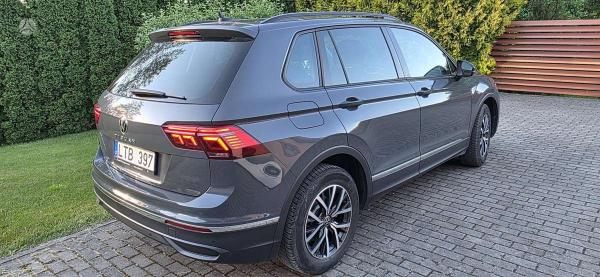 Grey Volkswagen Tiguan 2021 in Taurage, with an engine capacity of 1.50 L and mileage of 76 thousand km for 22000 €, photo 7 on AUTOMOTO.COM.LV