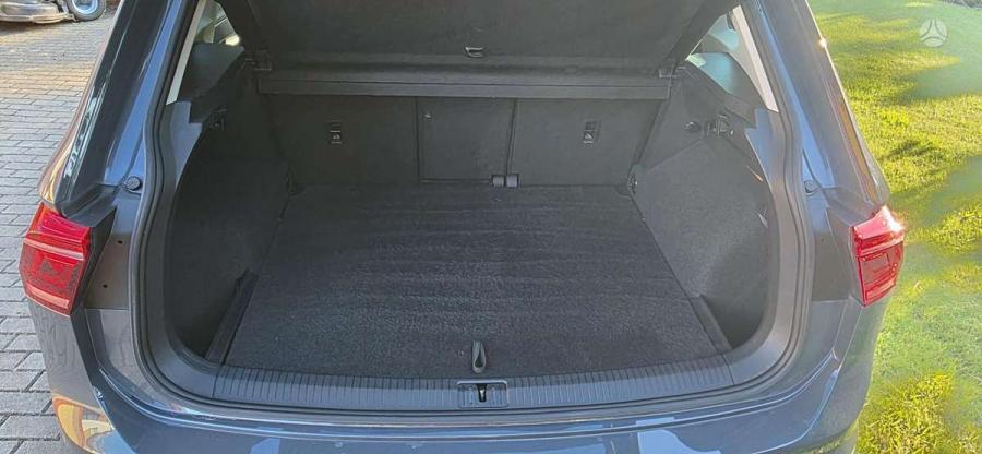Grey Volkswagen Tiguan 2021 in Taurage, with an engine capacity of 1.50 L and mileage of 76 thousand km for 22000 €, photo 15 on AUTOMOTO.COM.LV