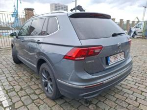 Grey Volkswagen Tiguan 2022 in Kaunas, with an engine capacity of 1.50 L and mileage of 89 thousand km for 25489 €, photo 3 on AUTOMOTO.COM.LV