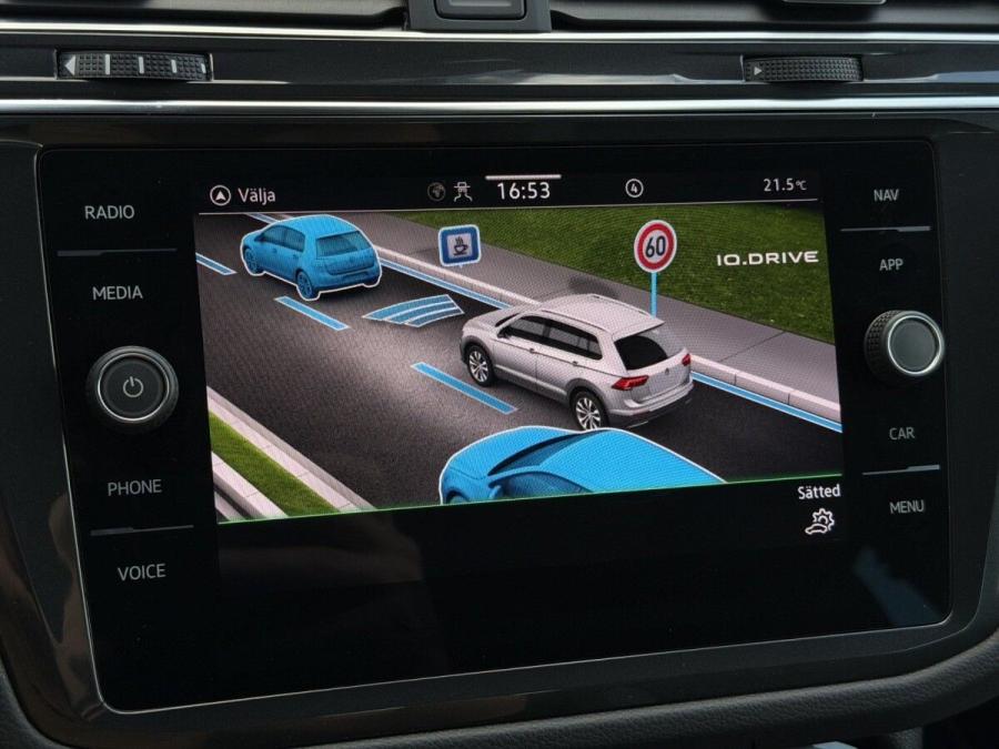 Grey Volkswagen Tiguan 2023 in Parnu, with an engine capacity of 1.50 L and mileage of 54 thousand km for 30900 €, photo 14 on AUTOMOTO.COM.LV