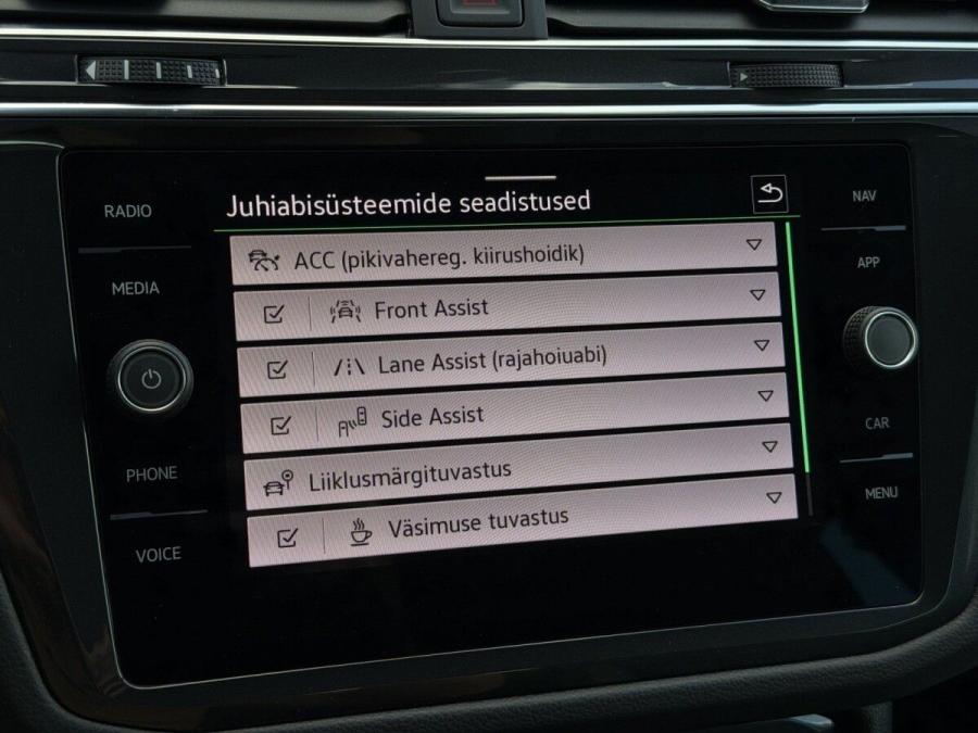 Grey Volkswagen Tiguan 2023 in Parnu, with an engine capacity of 1.50 L and mileage of 54 thousand km for 30900 €, photo 15 on AUTOMOTO.COM.LV