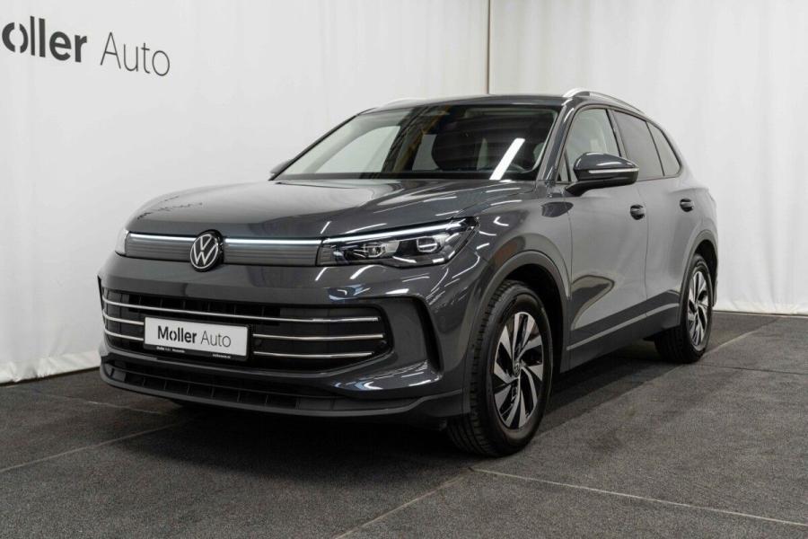 Grey Volkswagen Tiguan 2024 in Tallinn, with an engine capacity of 1.50 L and mileage of 33 thousand km for 29500 €, photo 1 on AUTOMOTO.COM.LV