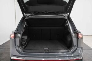 Grey Volkswagen Tiguan 2024 in Tallinn, with an engine capacity of 1.50 L and mileage of 33 thousand km for 29500 €, photo 16 on AUTOMOTO.COM.LV