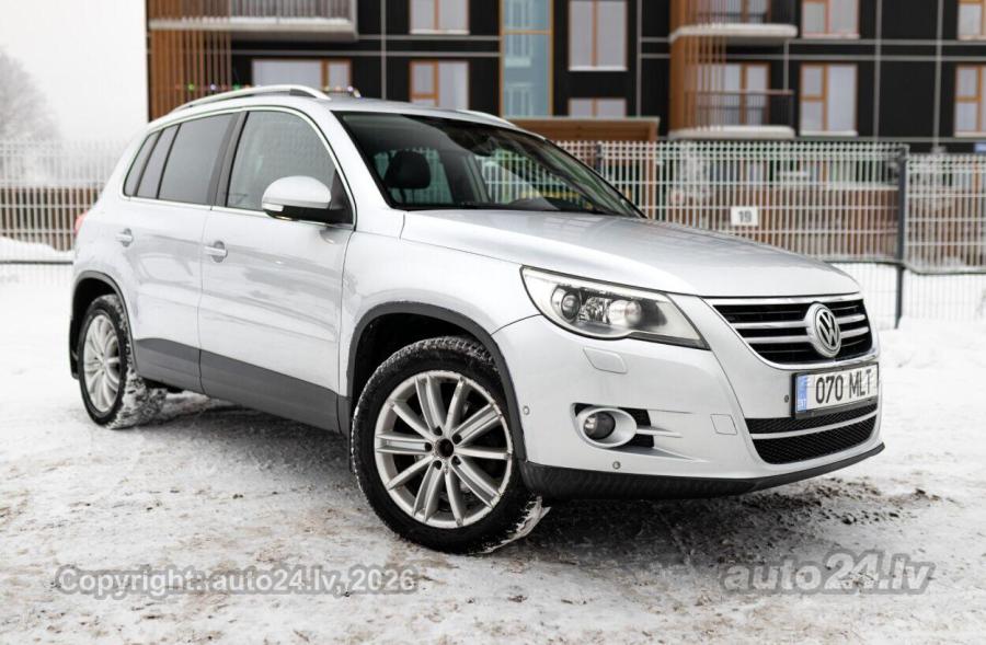 Pelēks Volkswagen Tiguan 2008 Tallina, ar dzinēja tilpumu 2.00 L un nobraukumu 368 tūkst. km par 4490 €, foto 1 vietnē AUTOMOTO.COM.LV