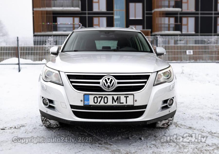 Pelēks Volkswagen Tiguan 2008 Tallina, ar dzinēja tilpumu 2.00 L un nobraukumu 368 tūkst. km par 4490 €, foto 2 vietnē AUTOMOTO.COM.LV