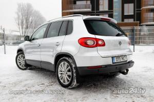 Pelēks Volkswagen Tiguan 2008 Tallina, ar dzinēja tilpumu 2.00 L un nobraukumu 368 tūkst. km par 4490 €, foto 4 vietnē AUTOMOTO.COM.LV