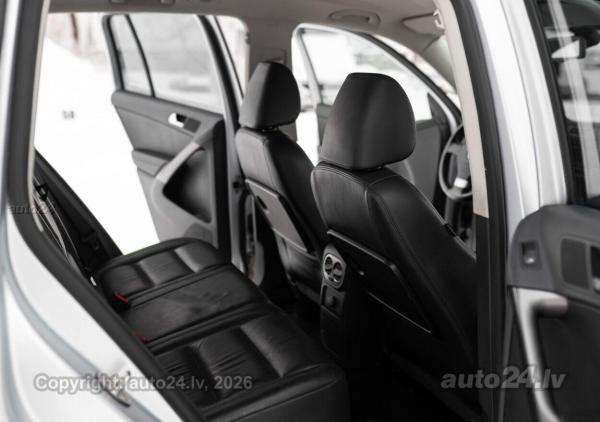 Pelēks Volkswagen Tiguan 2008 Tallina, ar dzinēja tilpumu 2.00 L un nobraukumu 368 tūkst. km par 4490 €, foto 11 vietnē AUTOMOTO.COM.LV