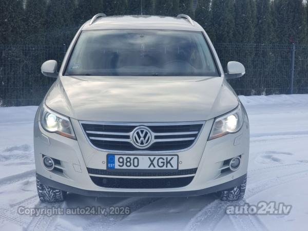 Grey Volkswagen Tiguan 2010 in Tallinn, with an engine capacity of 2.00 L and mileage of 433 thousand km for 6499 €, photo 1 on AUTOMOTO.COM.LV