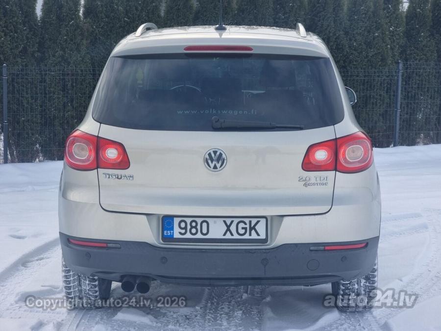 Pelēks Volkswagen Tiguan 2010 Tallina, ar dzinēja tilpumu 2.00 L un nobraukumu 433 tūkst. km par 6499 €, foto 5 vietnē AUTOMOTO.COM.LV