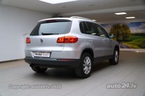 Pelēks Volkswagen Tiguan 2012 Tallina, ar dzinēja tilpumu 2.00 L un nobraukumu 0 tūkst. km par 14900 €, foto 5 vietnē AUTOMOTO.COM.LV