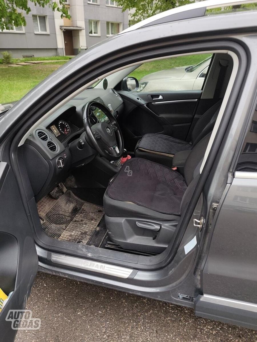 Pelēks Volkswagen Tiguan 2013 Jonava, ar dzinēja tilpumu 2.00 L un nobraukumu 210 tūkst. km par 9000 €, foto 6 vietnē AUTOMOTO.COM.LV