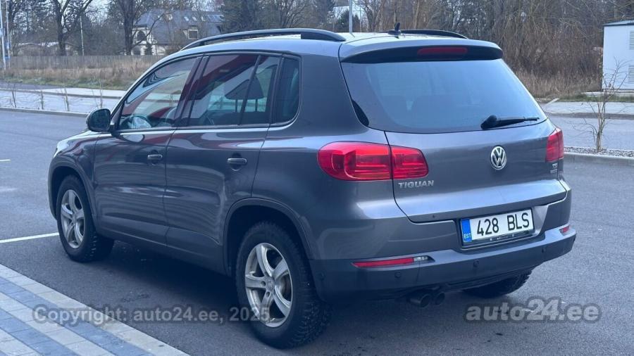 Pelēks Volkswagen Tiguan 2014 Tallina, ar dzinēja tilpumu 1.40 L un nobraukumu 63 tūkst. km par 7900 €, foto 3 vietnē AUTOMOTO.COM.LV