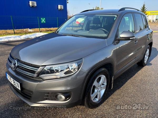 Grey Volkswagen Tiguan 2014 in Paide, with an engine capacity of 1.40 L and mileage of 69 thousand km for 8790 €, photo 1 on AUTOMOTO.COM.LV