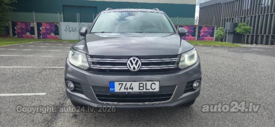 Pelēks Volkswagen Tiguan 2014 Tallina, ar dzinēja tilpumu 2.00 L un nobraukumu 156 tūkst. km par 11000 €, foto 3 vietnē AUTOMOTO.COM.LV