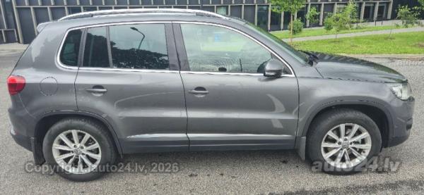 Grey Volkswagen Tiguan 2014 in Tallinn, with an engine capacity of 2.00 L and mileage of 156 thousand km for 11000 €, photo 4 on AUTOMOTO.COM.LV