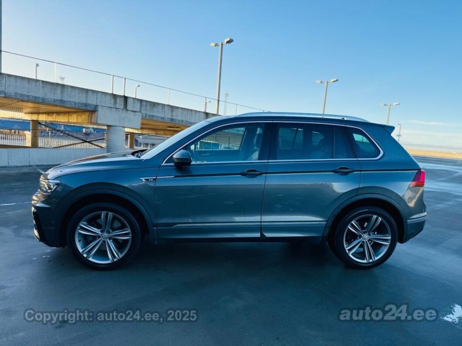 Grey Volkswagen Tiguan 2016 in Tallinn, with an engine capacity of 2.00 L and mileage of 173 thousand km for 17990 €, photo 2 on AUTOMOTO.COM.LV