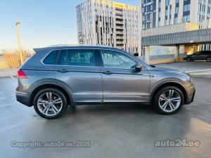 Grey Volkswagen Tiguan 2016 in Tallinn, with an engine capacity of 2.00 L and mileage of 173 thousand km for 17990 €, photo 5 on AUTOMOTO.COM.LV