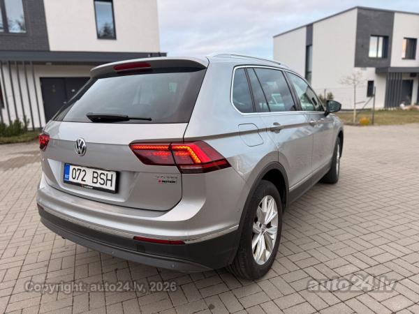 Grey Volkswagen Tiguan 2016 in Tallinn, with an engine capacity of 2.00 L and mileage of 109 thousand km for 17900 €, photo 5 on AUTOMOTO.COM.LV