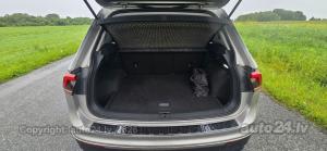 Grey Volkswagen Tiguan 2016 in Johvi, with an engine capacity of 2.00 L and mileage of 210 thousand km for 14500 €, photo 12 on AUTOMOTO.COM.LV