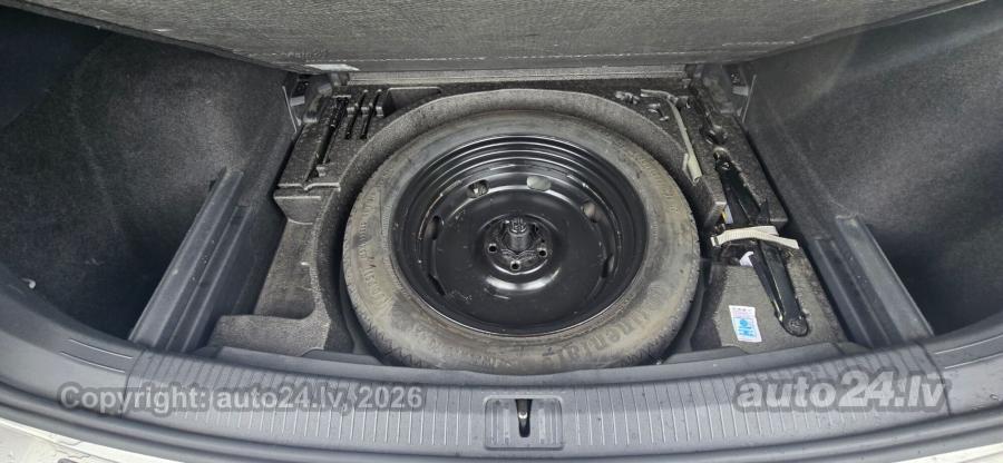 Grey Volkswagen Tiguan 2016 in Johvi, with an engine capacity of 2.00 L and mileage of 210 thousand km for 14500 €, photo 13 on AUTOMOTO.COM.LV