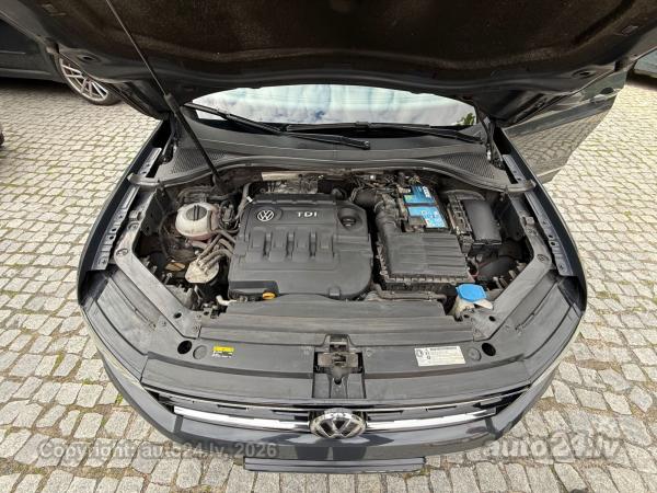 Grey Volkswagen Tiguan 2017 in Tallinn, with an engine capacity of 2.00 L and mileage of 206 thousand km for 17000 €, photo 7 on AUTOMOTO.COM.LV