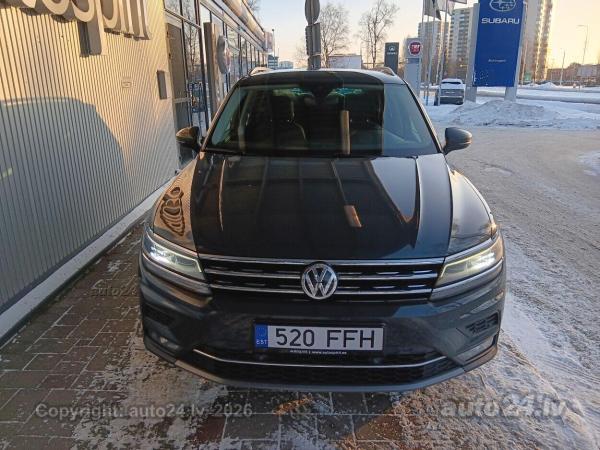 Grey Volkswagen Tiguan 2018 in Tallinn, with an engine capacity of 2.00 L and mileage of 180 thousand km for 16990 €, photo 5 on AUTOMOTO.COM.LV
