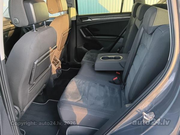 Grey Volkswagen Tiguan 2018 in Tallinn, with an engine capacity of 2.00 L and mileage of 180 thousand km for 16990 €, photo 7 on AUTOMOTO.COM.LV
