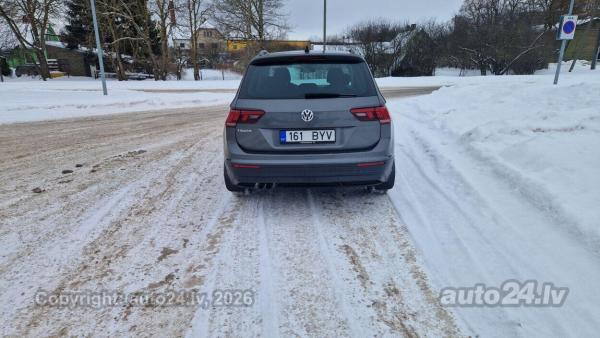 Grey Volkswagen Tiguan 2018 in Tallinn, with an engine capacity of 2.00 L and mileage of 71 thousand km for 19000 €, photo 3 on AUTOMOTO.COM.LV