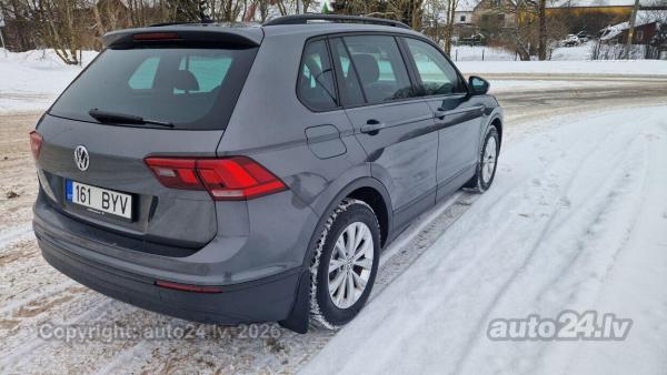 Grey Volkswagen Tiguan 2018 in Tallinn, with an engine capacity of 2.00 L and mileage of 71 thousand km for 19000 €, photo 4 on AUTOMOTO.COM.LV