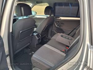 Grey Volkswagen Tiguan 2018 in Tartu, with an engine capacity of 2.00 L and mileage of 210 thousand km for 17790 €, photo 5 on AUTOMOTO.COM.LV