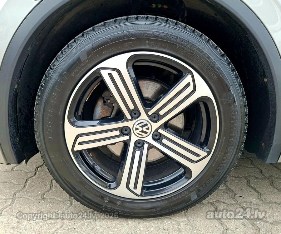 Pelēks Volkswagen Tiguan 2018 Tartu, ar dzinēja tilpumu 2.00 L un nobraukumu 216 tūkst. km par 16990 €, foto 23 vietnē AUTOMOTO.COM.LV