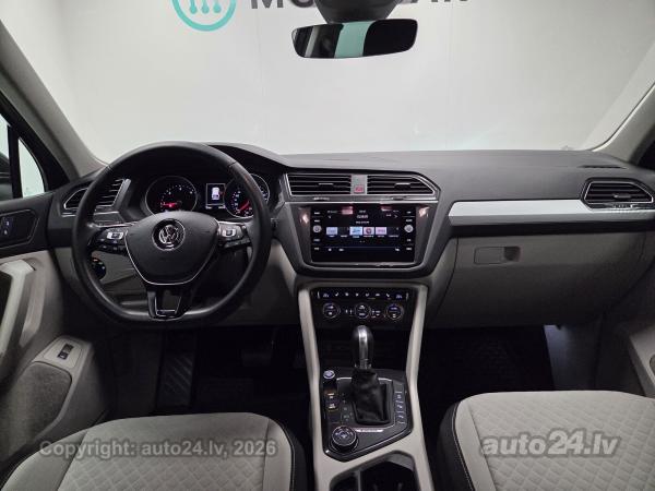Grey Volkswagen Tiguan 2018 in Tallinn, with an engine capacity of 2.00 L and mileage of 92 thousand km for 18900 €, photo 9 on AUTOMOTO.COM.LV