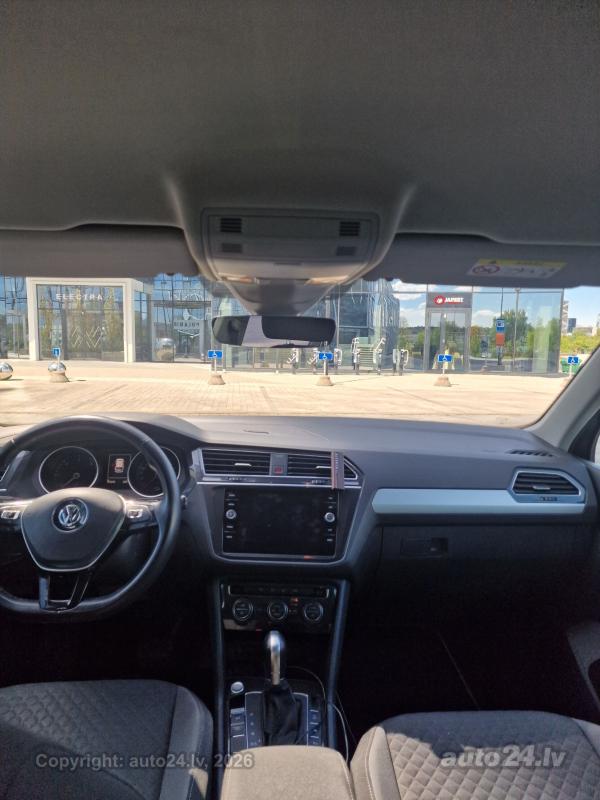 Pelēks Volkswagen Tiguan 2019 Tallina, ar dzinēja tilpumu 2.00 L un nobraukumu 195 tūkst. km par 17000 €, foto 10 vietnē AUTOMOTO.COM.LV