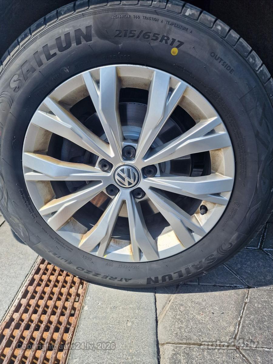 Pelēks Volkswagen Tiguan 2019 Tallina, ar dzinēja tilpumu 2.00 L un nobraukumu 195 tūkst. km par 17000 €, foto 22 vietnē AUTOMOTO.COM.LV