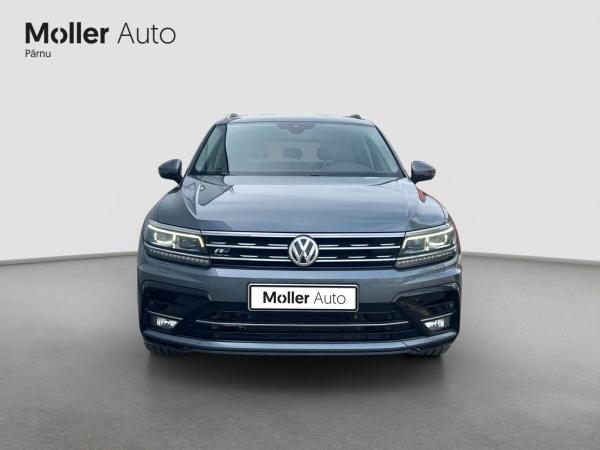 Pelēks Volkswagen Tiguan 2019 Pērnava, ar dzinēja tilpumu 2.00 L un nobraukumu 139 tūkst. km par 27900 €, foto 3 vietnē AUTOMOTO.COM.LV