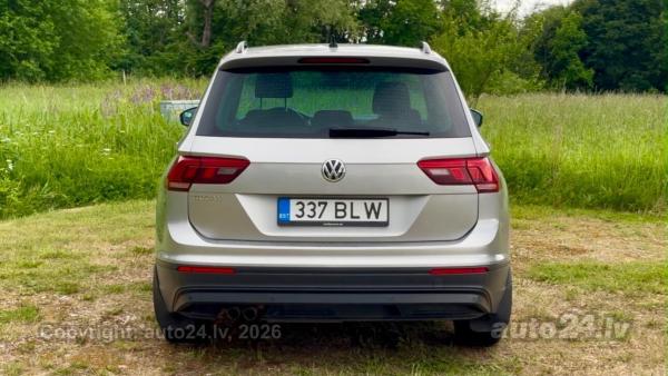 Grey Volkswagen Tiguan 2019 in Tallinn, with an engine capacity of 2.00 L and mileage of 158 thousand km for 17700 €, photo 5 on AUTOMOTO.COM.LV