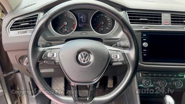 Grey Volkswagen Tiguan 2019 in Tallinn, with an engine capacity of 2.00 L and mileage of 158 thousand km for 17700 €, photo 10 on AUTOMOTO.COM.LV
